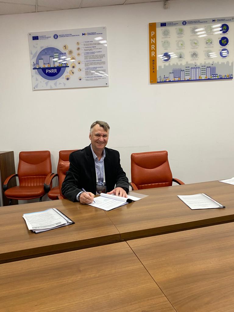 Peste 412.000 de euro pentru modernizarea comunei Pecineaga - Graiul ...