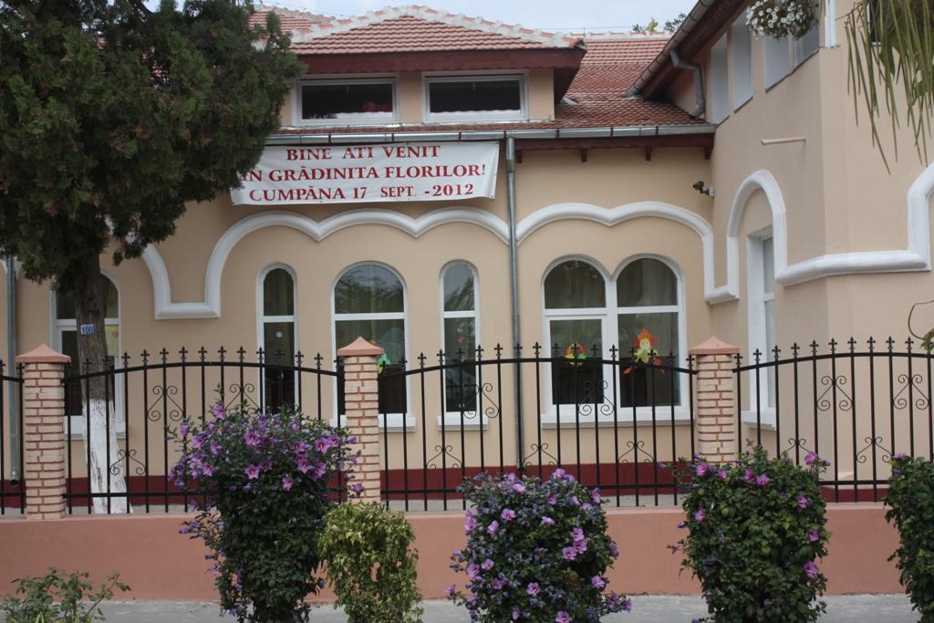 Prima zi de scoala plina de emotie la Cumpana - Graiul Dobrogei